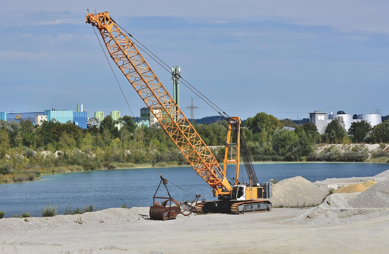 What Is Heavy Lift Equipment? Equipment and Technology